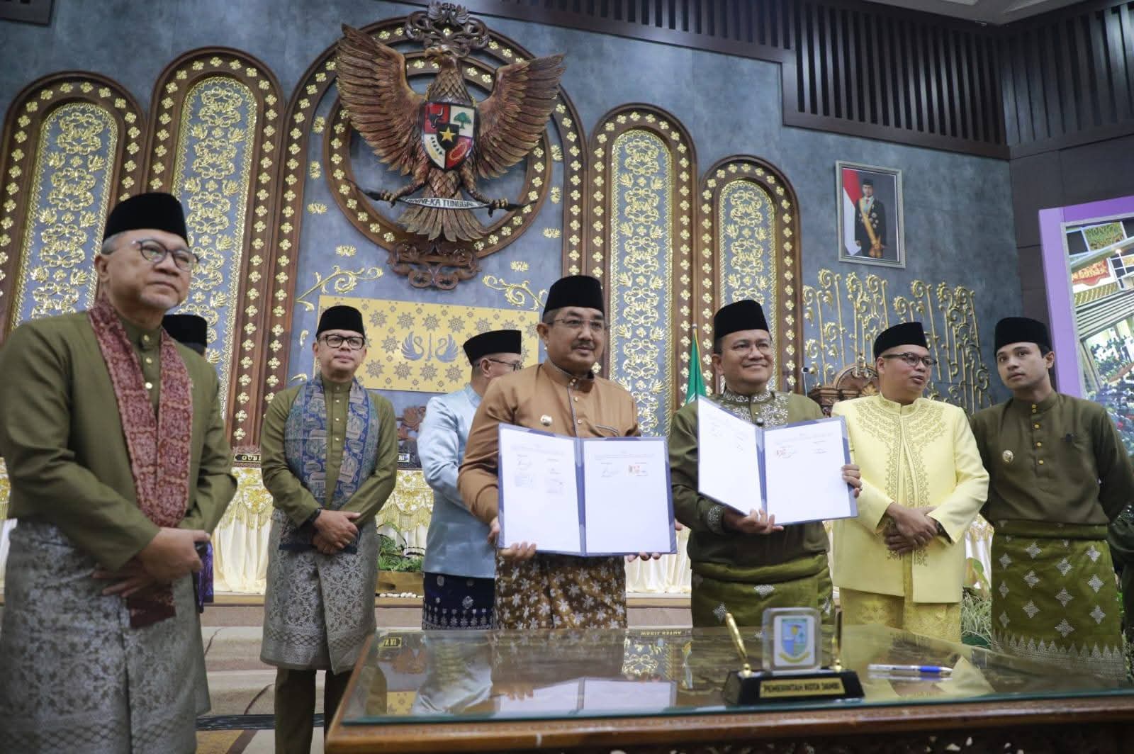 Bupati Anwar Sadat Hadiri HUT ke-80 Pemkot Jambi, Tanjab Barat dan Kota ...